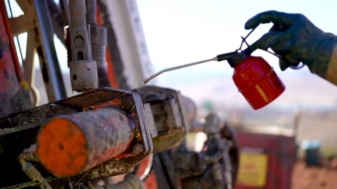 Gold Squeeze Stock Videos – Royalty-Free HD & 4K Videos