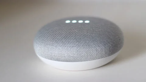 Google Version O Stock Videos – Royalty-Free HD & 4K Videos | Pond5