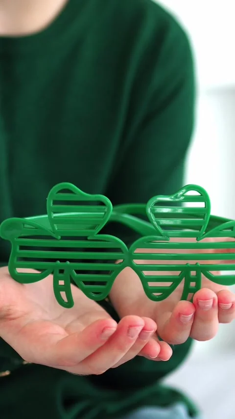 Ho St Stock Videos – Royalty-Free HD & 4K Videos | Pond5