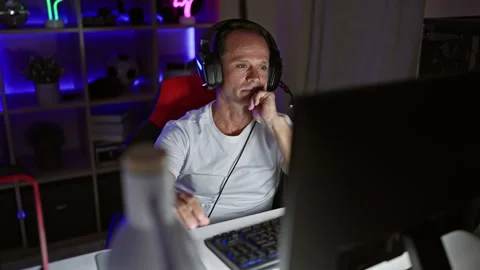 Game Night Streaming Stock Videos – Royalty-Free HD & 4K Videos | Pond5