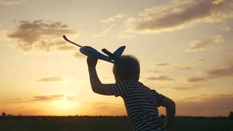 Aeroplane Play Stock Videos – Royalty-Free HD & 4K Videos | Pond5