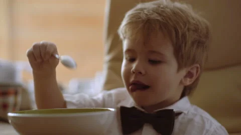 Cartoons Happy Stock Videos – Royalty-Free HD & 4K Videos | Page 3