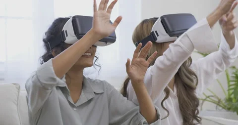 Jeunes Lesbiennes Stock Videos – Royalty-Free HD & 4K Videos | Pond5