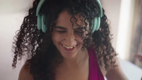 American Models Track Stock Videos – Royalty-Free HD & 4K Videos | Pond5