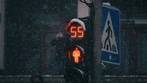 Heavy snowfall, Traffic light in the sno... | Stock Video | Pond5