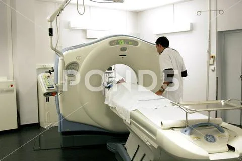 Helical ct scanner Hospital. Department of radiology : scanner. model ...