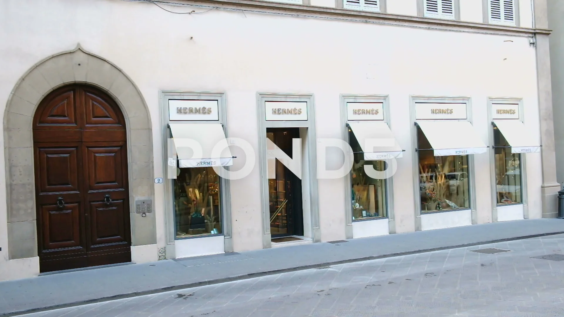 Hermes Store Rome Hermes New Flagship Store In Via Montenapoleone