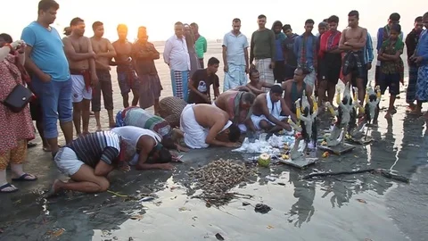 Hindu devotees praying to goddess Lakshm... | Stock Video | Pond5