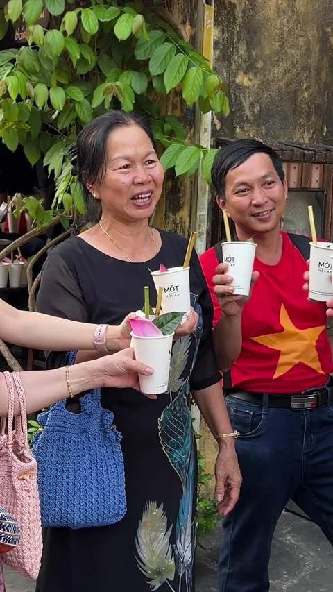 Pictures Famous People Stock Videos – Royalty-Free HD & 4K Videos | Pond5