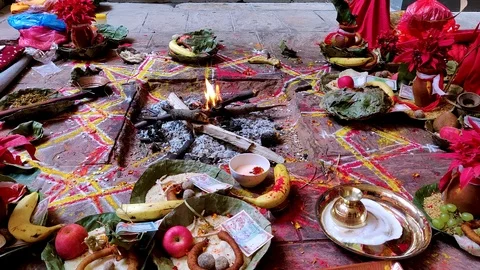 The holy fire at a mandap during a tradi... | Stock Video | Pond5
