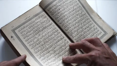 Paper Flipping Finger Stock Videos – Royalty-Free HD & 4K Videos | Pond5