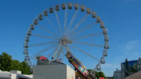 Huge 360 rotating circular ride with ver... | Stock Video | Pond5