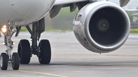 Huge airplane jet engine close up view m... | Stock Video | Pond5