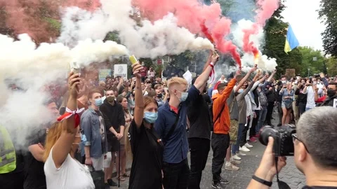 Stunned Huge Stock Videos – Royalty-Free HD & 4K Videos