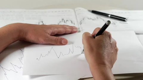 Stocks Drawing Stock Videos – Royalty-Free HD & 4K Videos | Pond5