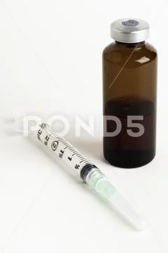 Hygienic Single-Use Plastic Disposable Injection And Amber Color Vial ...
