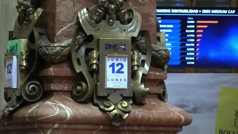 Waiting Session Stock Videos – Royalty-Free HD & 4K Videos