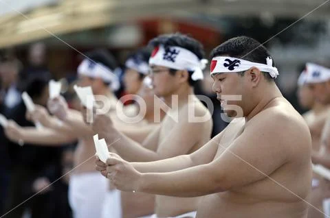 Ice Bath Purification Ceremony at Kanda Myojin Shrine, Tokyo, Japan ...