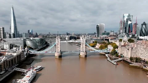 Iconic Tower Bridge connecting London wi... | Stock Video | Pond5