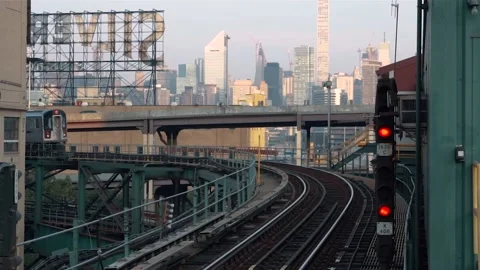 Incoming train at the Queensboro Plaza s... | Stock Video | Pond5