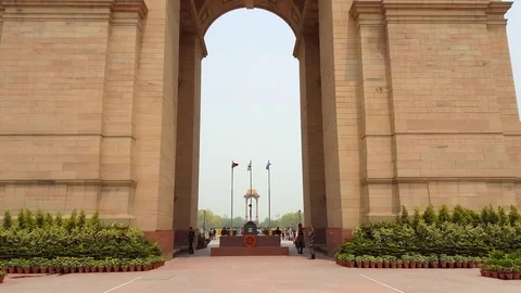 India Gate soldier honor guard, green pl... | Stock Video | Pond5