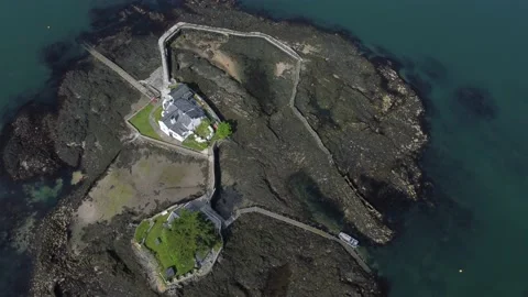 Island house on Menai Straits aerial vie... | Stock Video | Pond5