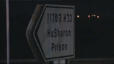 ISRAEL: Palestinian prisoners start leav... | Stock Video | Pond5