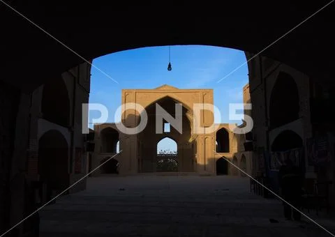 Jameh mosque iwan courtyard, Isfahan Province, Ardestan, Iran ~ Premium ...