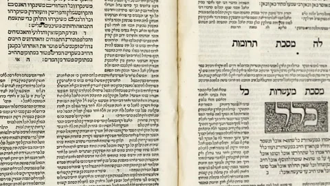 Document Animation Stock Videos – Royalty-Free HD & 4K Videos