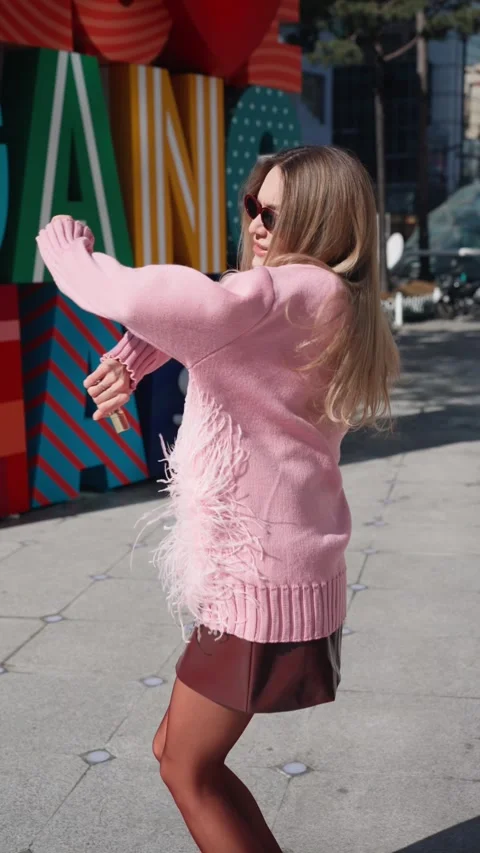 Girls Front Kpop Stock Videos – Royalty-Free HD & 4K Videos | Pond5