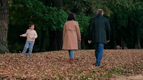 Dad Kid Mom Stock Videos – Royalty-Free HD & 4K Videos