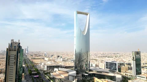 Kingdom Centre skyscraper and shopping m... | Stock Video | Pond5