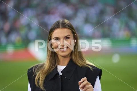 Laura WONTORRA, sports presenter, reporter, woman, moderator, TV ...