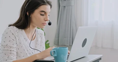 Explain For Me Stock Videos – Royalty-Free HD & 4K Videos | Pond5