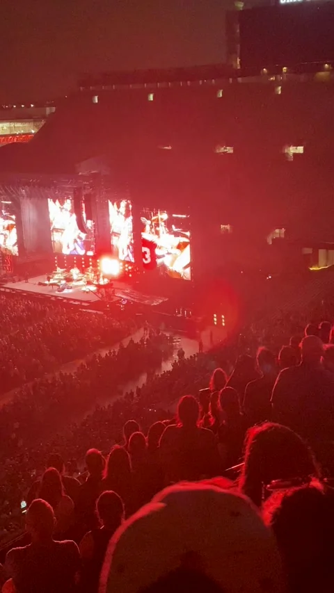 Flashing At Concert Stock Videos – Royalty-Free HD & 4K Videos | Pond5