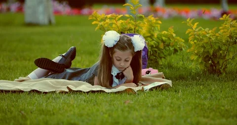 Scroller Girls Small Stock Videos – Royalty-Free HD & 4K Videos | Pond5