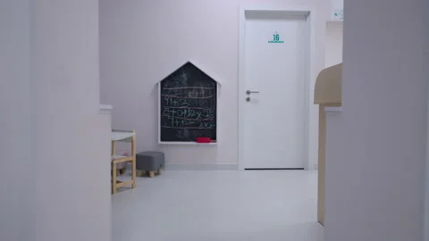 Waiting Room Live Stock Videos – Royalty-Free HD & 4K Videos | Pond5