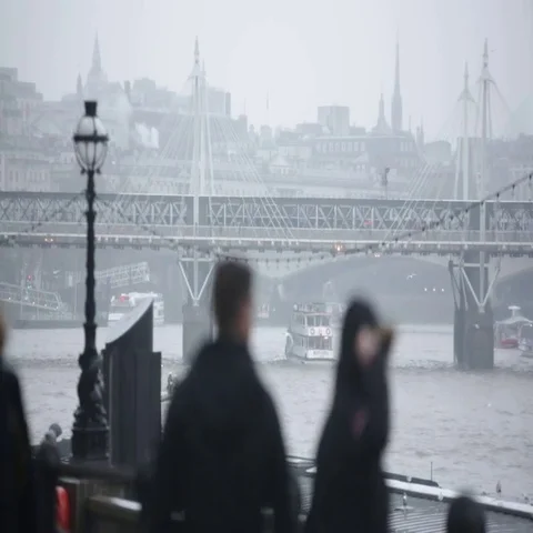 London Fog Rain Stock Videos – Royalty-Free HD & 4K Videos | Pond5