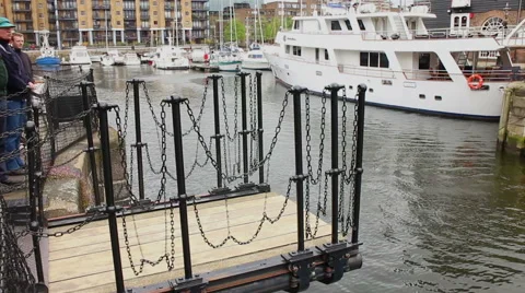 London retractable bridge | Stock Video | Pond5