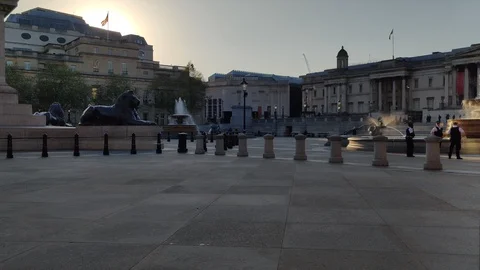 LONDON'S ICONIC TRAFALGAR SQUARE DEAD DU... | Stock Video | Pond5