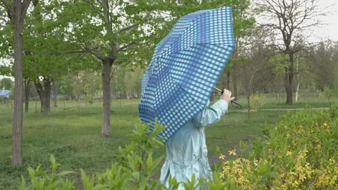 Poses Of Walk Stock Videos – Royalty-Free HD & 4K Videos | Pond5