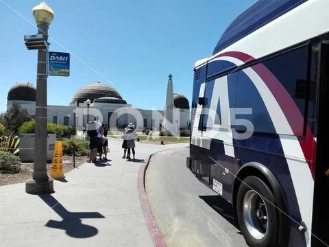 Los Angeles LADOT Transit DASH bus and Bus Stop at Griffith Observatory ...