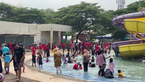 Lot Peoples Stock Videos – Royalty-Free HD & 4K Videos