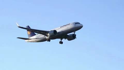 Lufthansa Airbus A320 Neo overhead left ... | Stock Video | Pond5