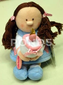 Photograph: Luisa Bundy Aged 15 Launches Her Collection Of Dolls ...