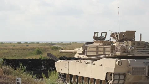 M1A1 Abrams Tank rotating turret during ... | Stock Video | Pond5