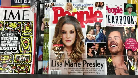 Lisa Mag Stock Videos – Royalty-Free HD & 4K Videos | Pond5