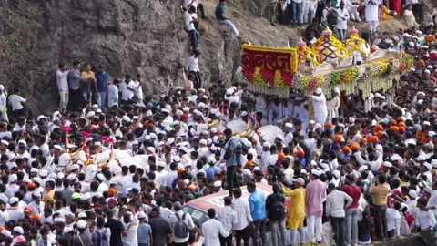 Maharashtra Palkhi - Dive Ghat | Stock Video | Pond5