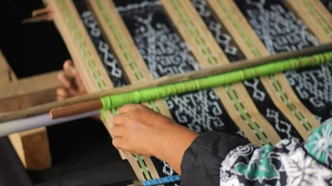 Making tenun ikat flores, Indonesia. An ... | Stock Video | Pond5