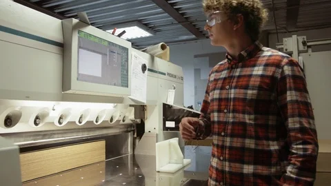 House Programs Stock Videos – Royalty-Free HD & 4K Videos | Pond5